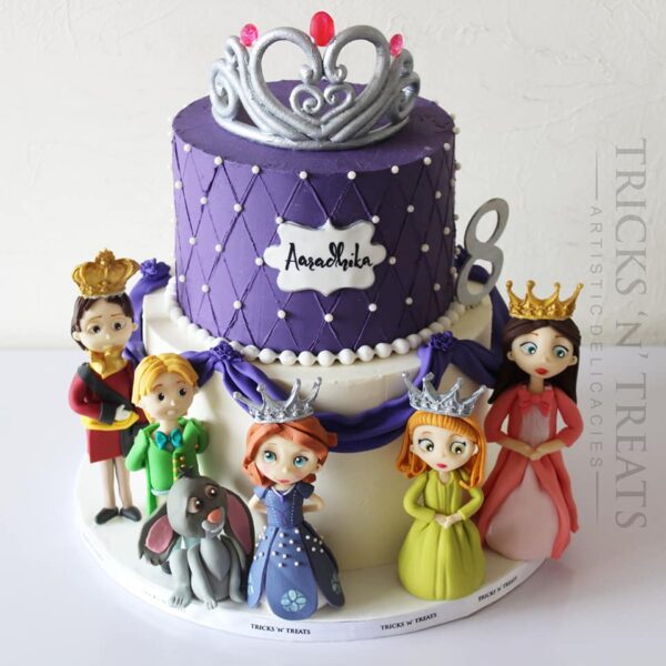 Character Cakes - Tricks 'n' Treats